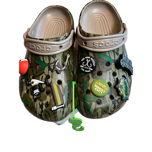 CROCS | Shoes | Luke Combs X Cross Classic Clogs M5w7 Includes Jibbitz ...